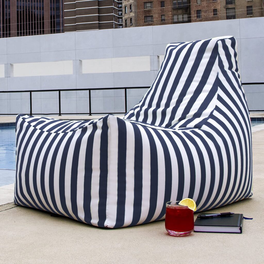 Best Pool Chairs for Ultimate Relaxation: Features and Benefits